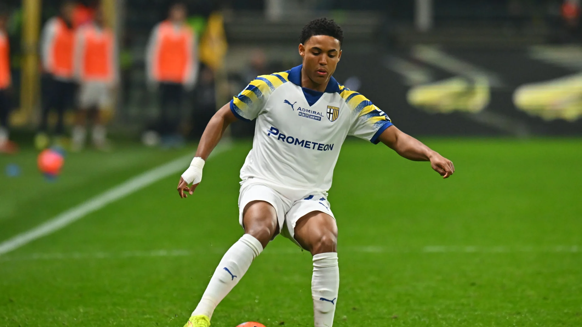 Parma-Fiorentina apre l'ultima del 2025